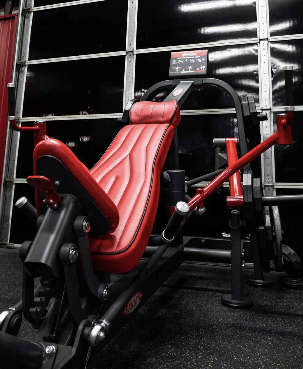 Absolute Recomp Pro-Style Gym: Train, Recover & Achieve More!