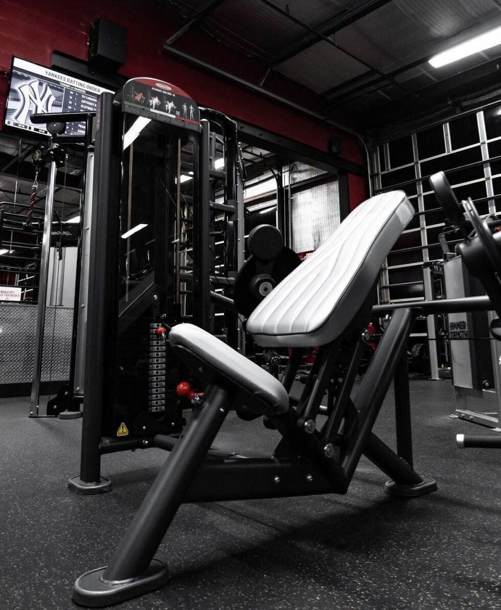 Absolute Recomp Pro-Style Gym: Train, Recover & Achieve More!